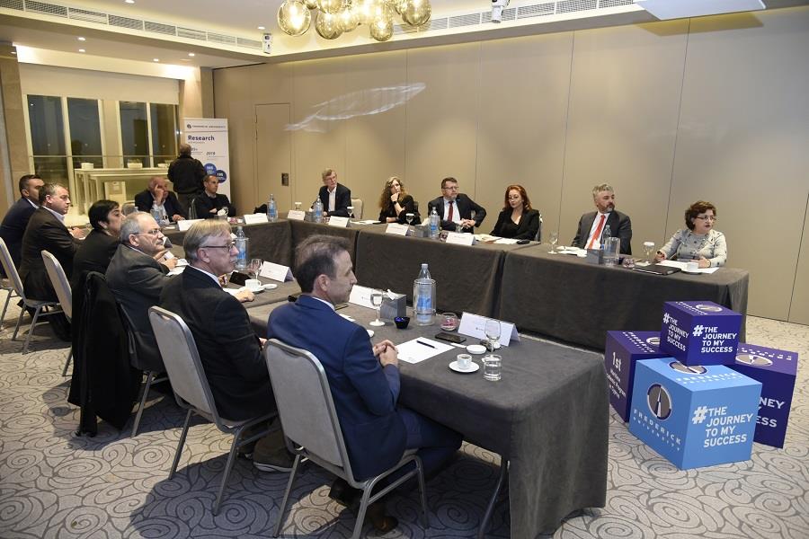 Frederick: Συμβουλευτική Επιτροπή Τμήματος Ναυτιλίας και Εμπορίου του ...